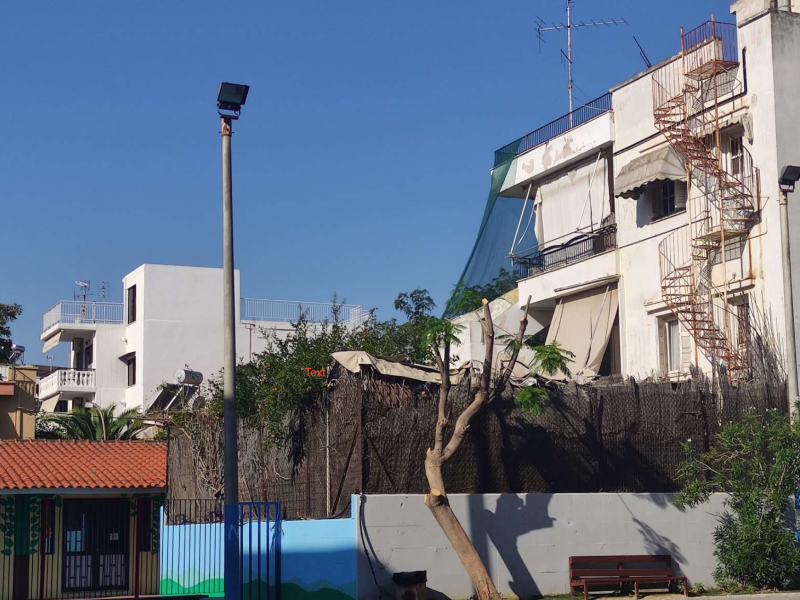 Καταγγελία γονέων: Ακατάλληλο κτίριο μεταξύ 2 σχολείων στην περιοχή της Καλλιθέας | Alfavita